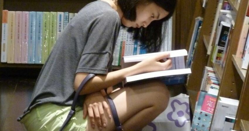 [神人]信義誠品書店偶遇「程式正妹」求神！網友：原PO勇氣可嘉... - 蕭小小 | FUN01 創作分享