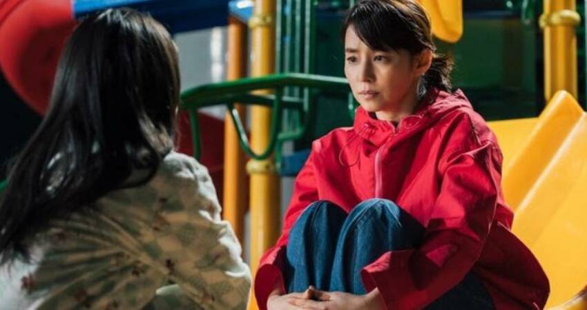 女兒懵問「爸爸為什麼半夜壓妳？」 媽高級回答家長們讚翻 - Qoo | FUN01 創作分享