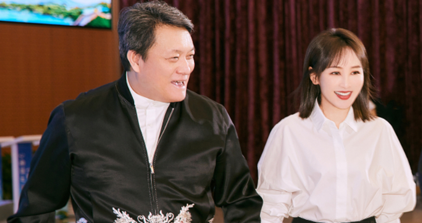 她19歲離家私奔！「在地下室連生3胎」父母不承認 丈夫用9部劇「把她捧成當紅女星」 - Qoo | FUN01 創作分享