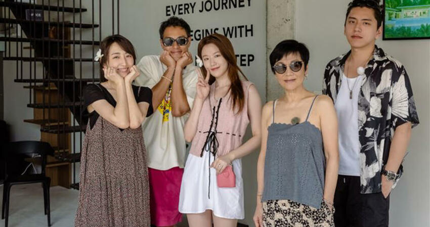 舒華素顏照仙氣爆棚 王大陸宣布離開團隊！接班人曝光 - zx | FUN01 創作分享