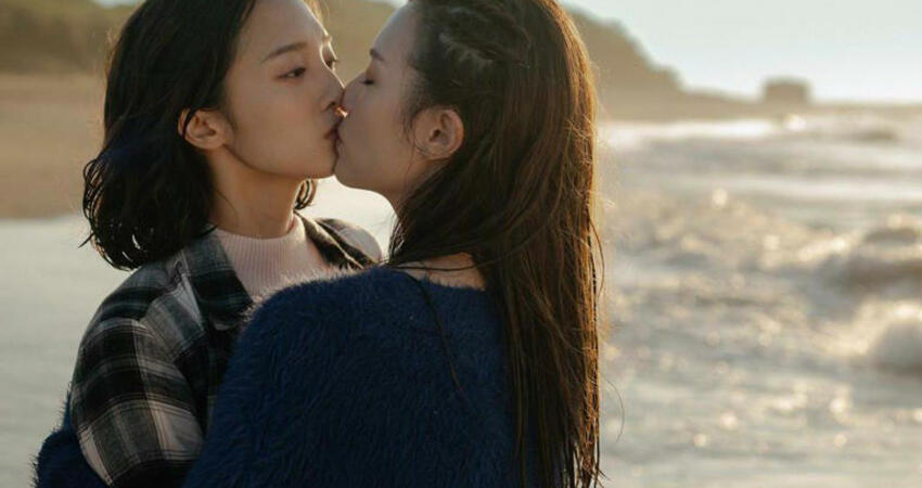 陳語安「海邊女女吻」韓寧！ 張軒睿女友被初戀女友追走 - zx | FUN01 創作分享