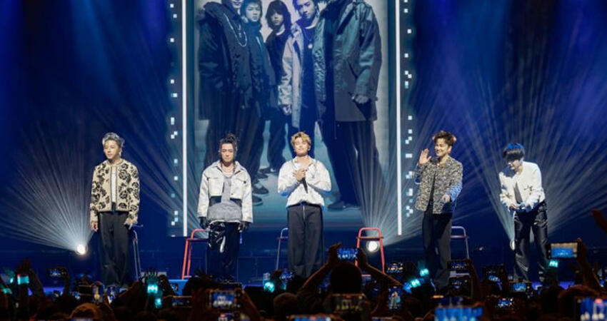 網友最愛團體是誰？冠軍出爐「狂吸20萬票」首登上海開唱粉絲暴動 - zx | FUN01 創作分享