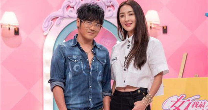 離婚曹格3年 45歲吳速玲國外脫了！「火辣比基尼」放送逆天長腿 - zx | FUN01 創作分享